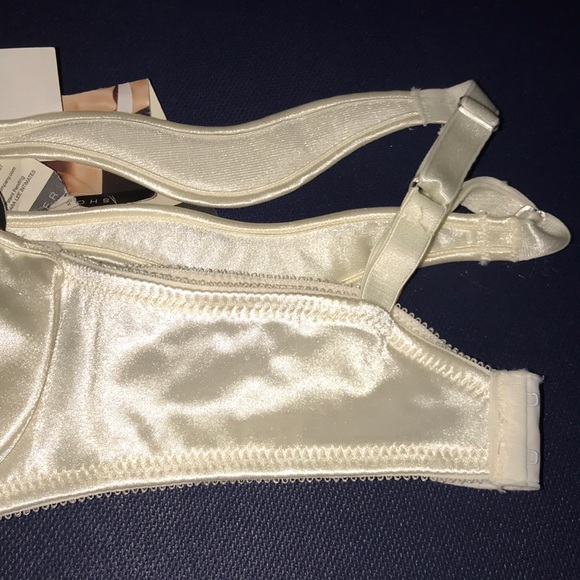 Bali | Intimates & Sleepwear | Nwt Bali 3382 Full Support Shoulder Spa ...